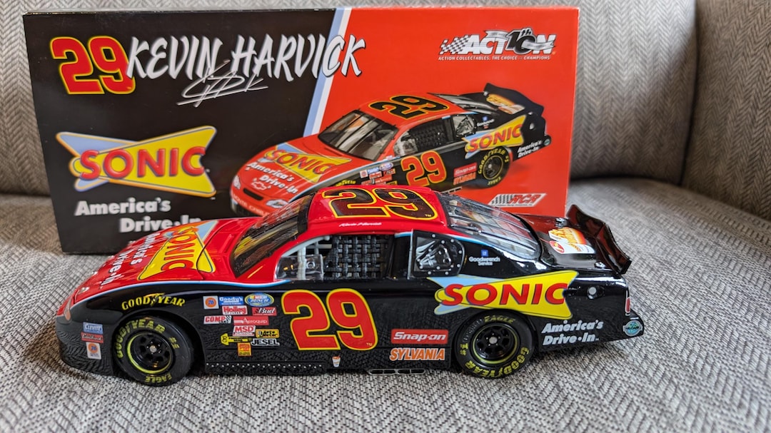 Action Collectibles 1:24 Scale Diecast Metal NASCAR Stock Car . Driver ...