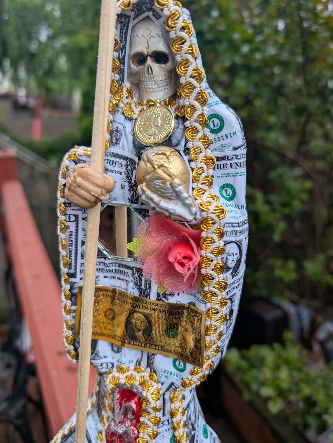 Santeria Vodou Curanderismo Santa Muerte in American Dollars Robe Altar ...