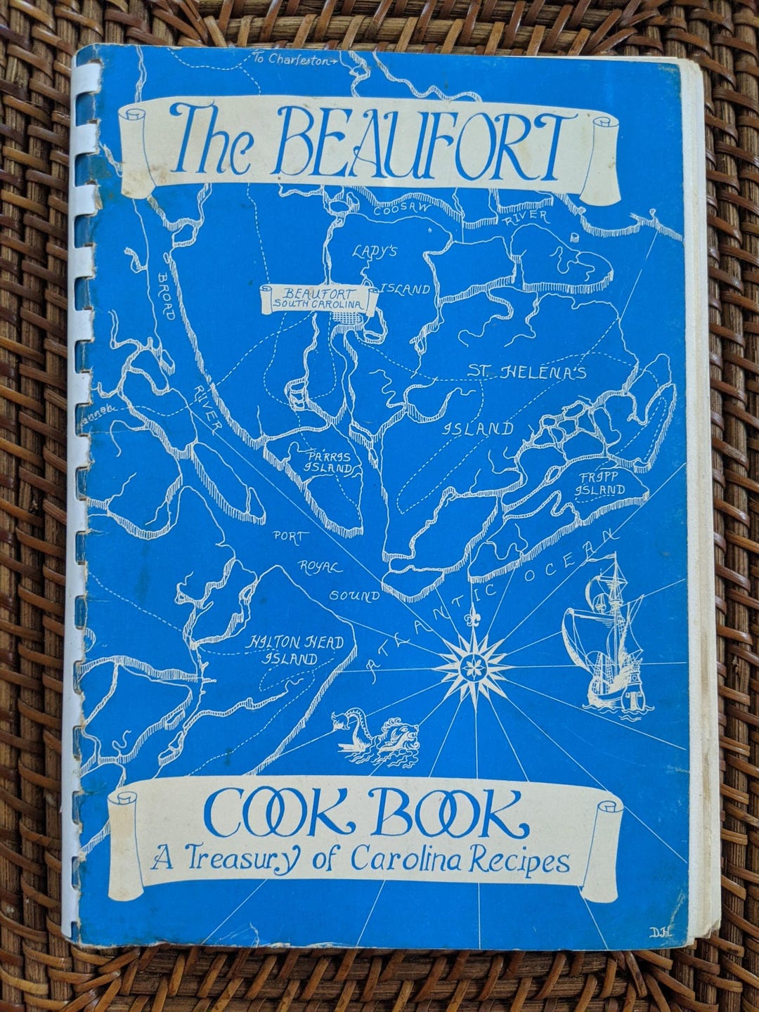 OOP the Beaufort Cook Book South Carolina Lowcountry 5th 1979 Thinner ...