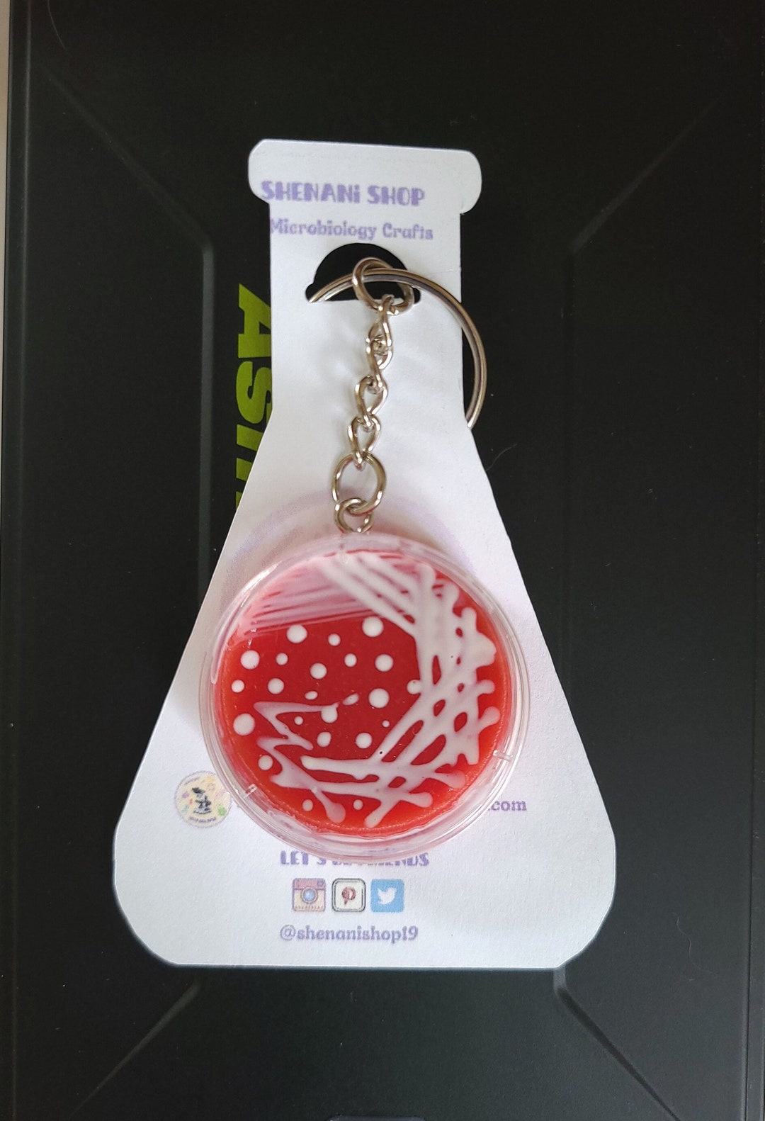 Staphylococcus Blood Agar Petri Dish Keychain/badge Reel| Laboratory ...