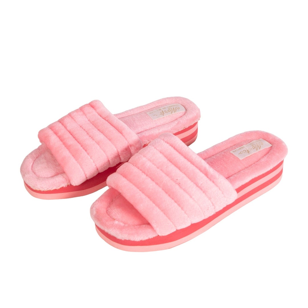 1960s Pink Fuzzy Slides | Size 7-7.5 | Womens | New Old Stock | Vintage ...