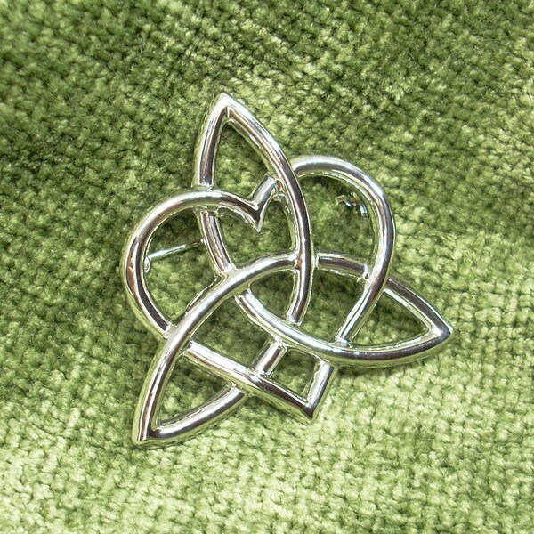 Trinity Heart - Etsy
