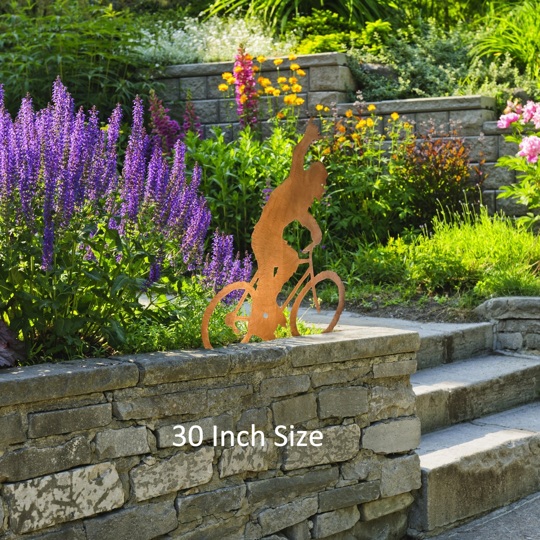 Bigfoot Statue Walking Shaka Sign, Sasquatch Metal Yard Art, Yeti ...