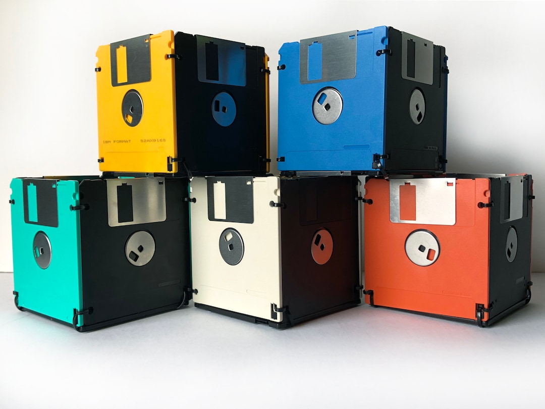 Upcycled Floppy Disk Container: Retro Tech Pencil Cup - Etsy