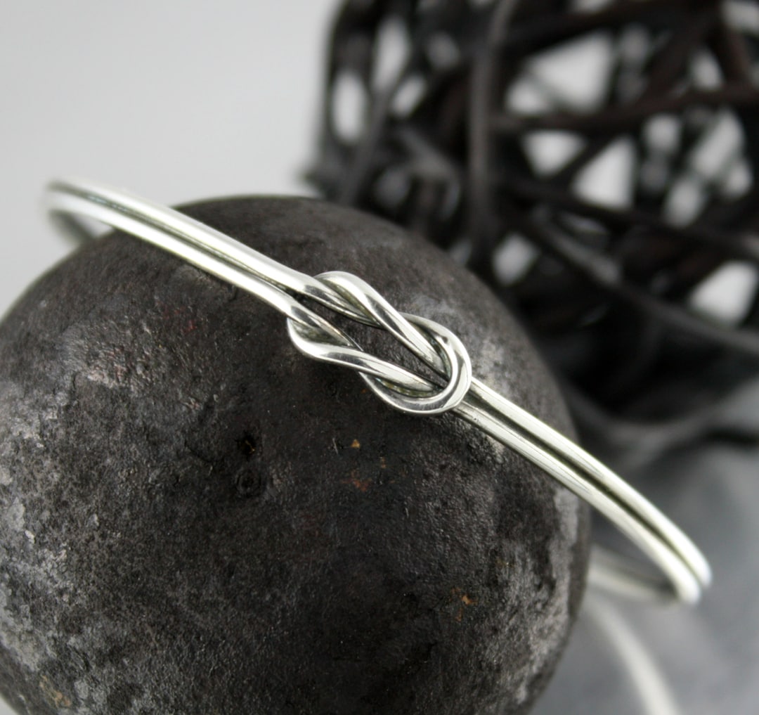 Hercules Knot Bracelet in Sterling Silver, Solid Round Infinity Bangle ...