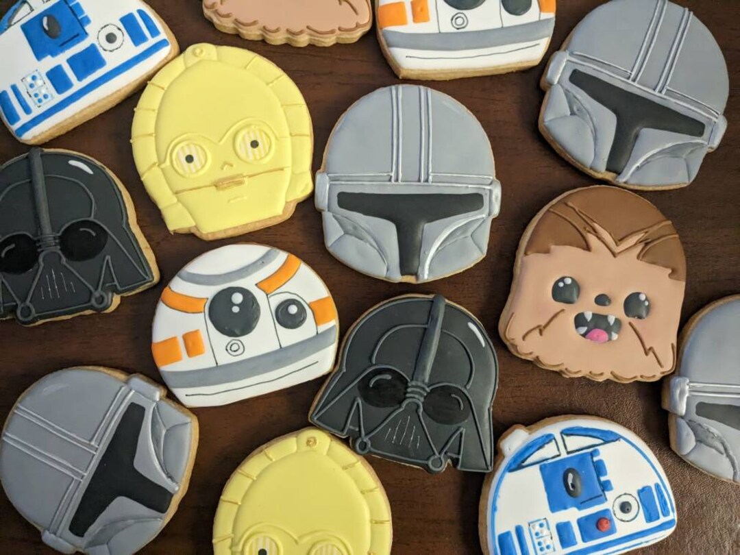 Star Characters Sugar Cookies, Chewbacca, R2D2, C3PO, Darth Vader, BB8 ...