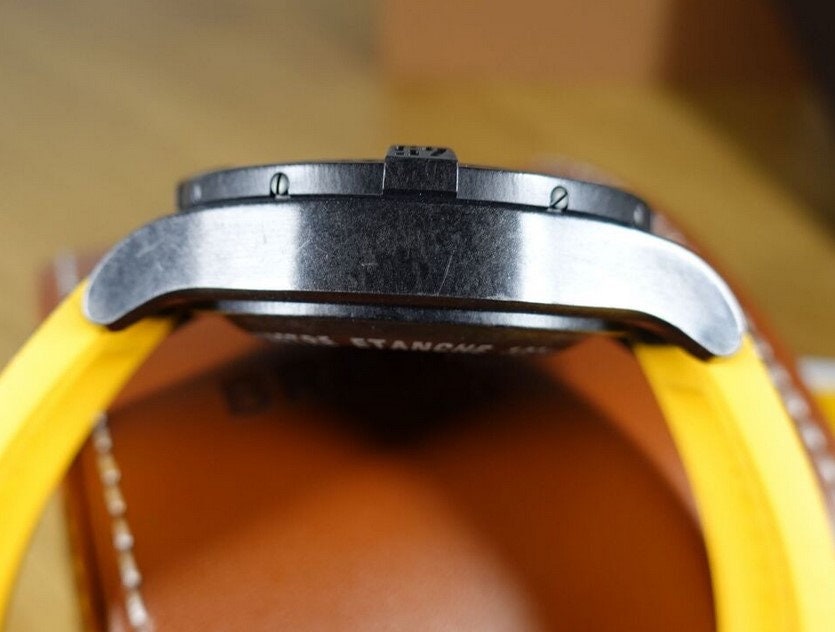 Watch BREITLING Avenger Hurricane 45mm BROADLIGHT XB0180 B01 ...