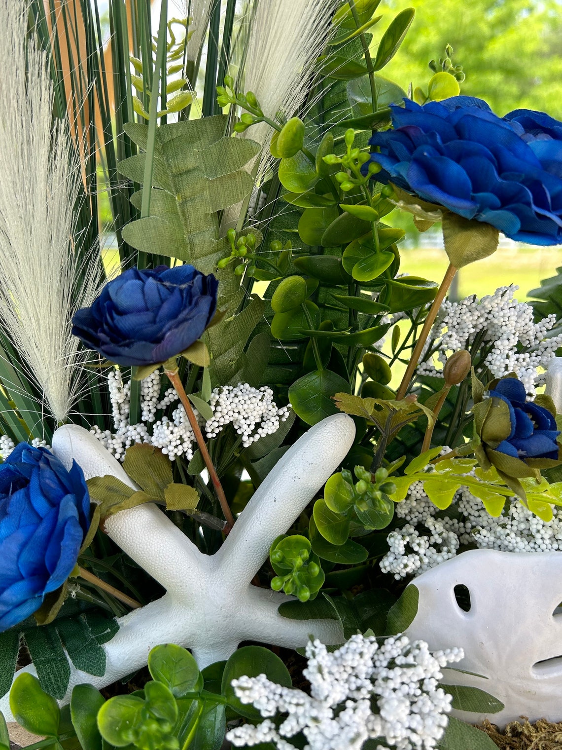 Nautical Boat Centerpiece With Pompous Grass and Navy Blue Roses Lake ...