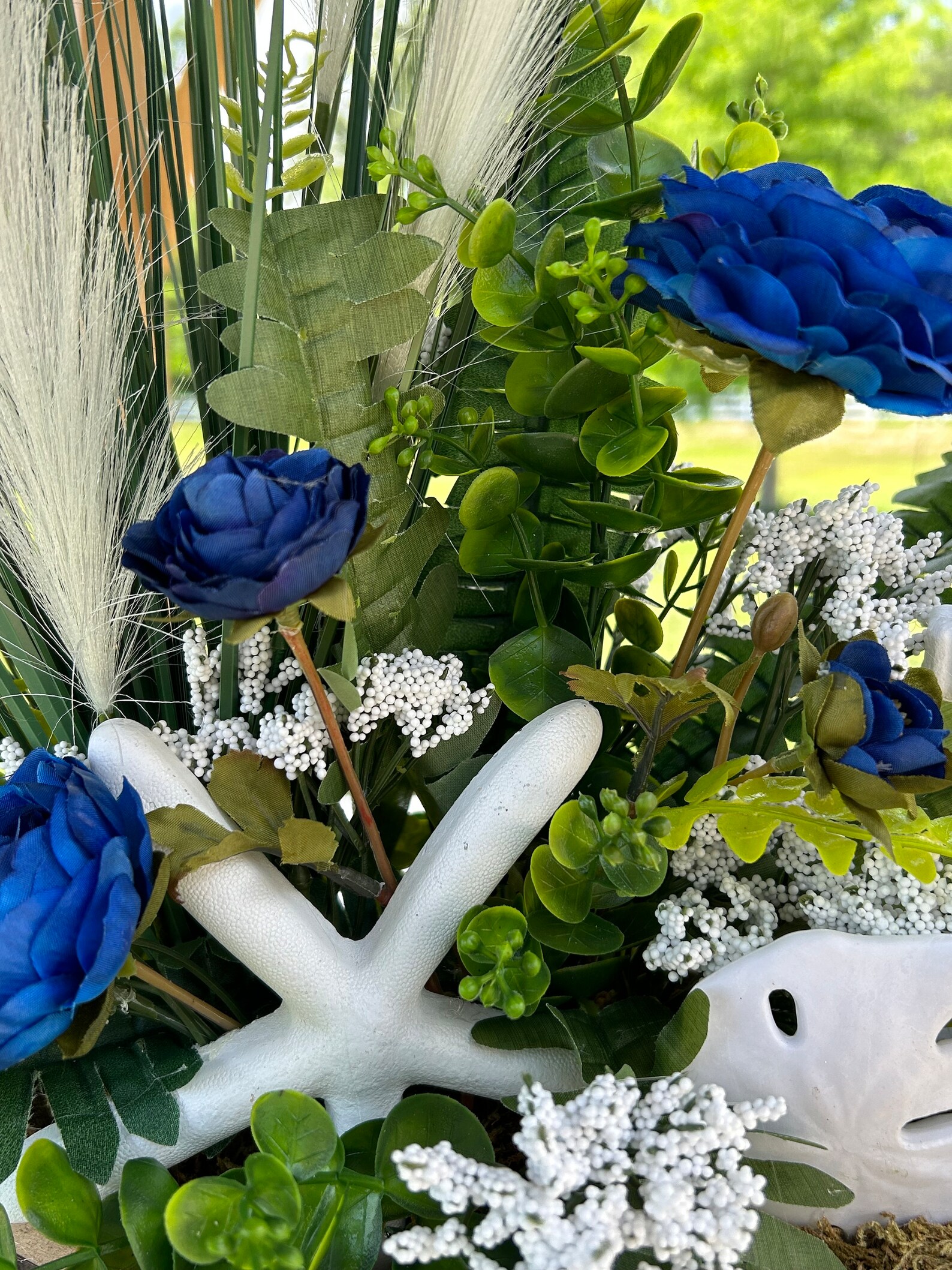 Nautical Boat Centerpiece With Pompous Grass and Navy Blue Roses Lake ...