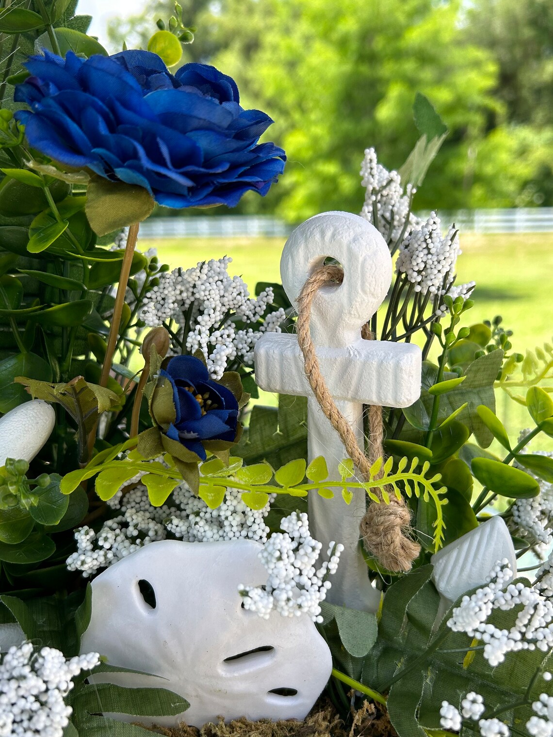 Nautical Boat Centerpiece With Pompous Grass and Navy Blue Roses Lake ...