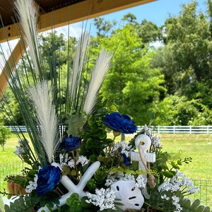 Nautical Boat Centerpiece With Pompous Grass and Navy Blue Roses Lake ...