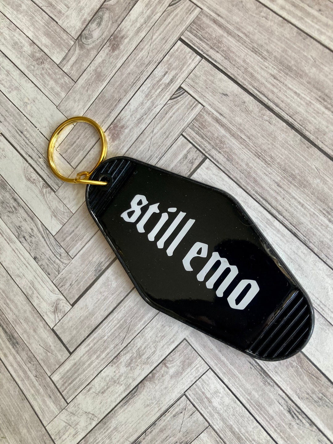 Vintage Style Motel Still Emo Black Funny Keychain Gift - Etsy