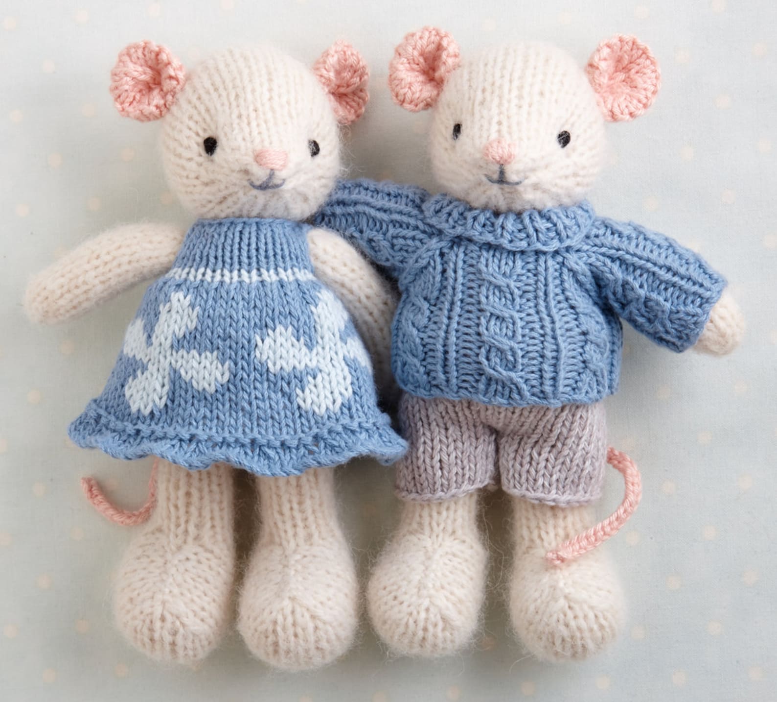 Knitting Pattern: Small Mouse With Removable Clothes (7 Inches Tall ...