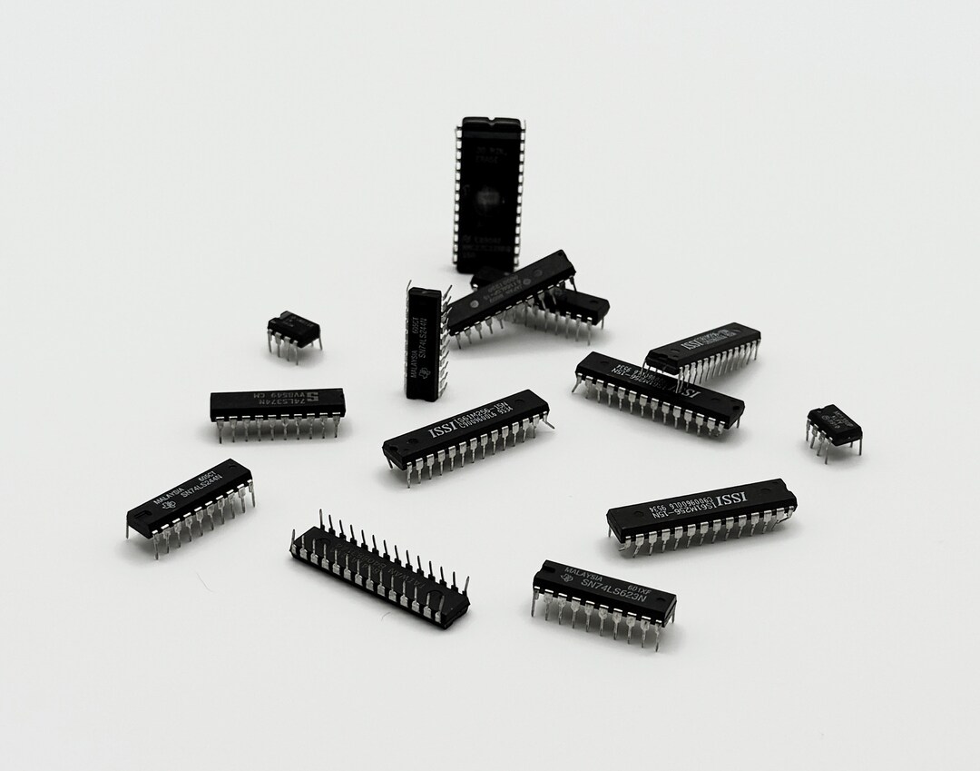 Vintage "dead Bug" Microchip Chips for Crafting (1990s) - Etsy