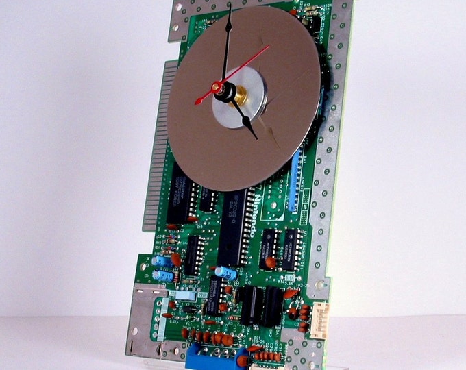 Vintage Nintendo (NES) Circuit Board Clock (1987) - Etsy