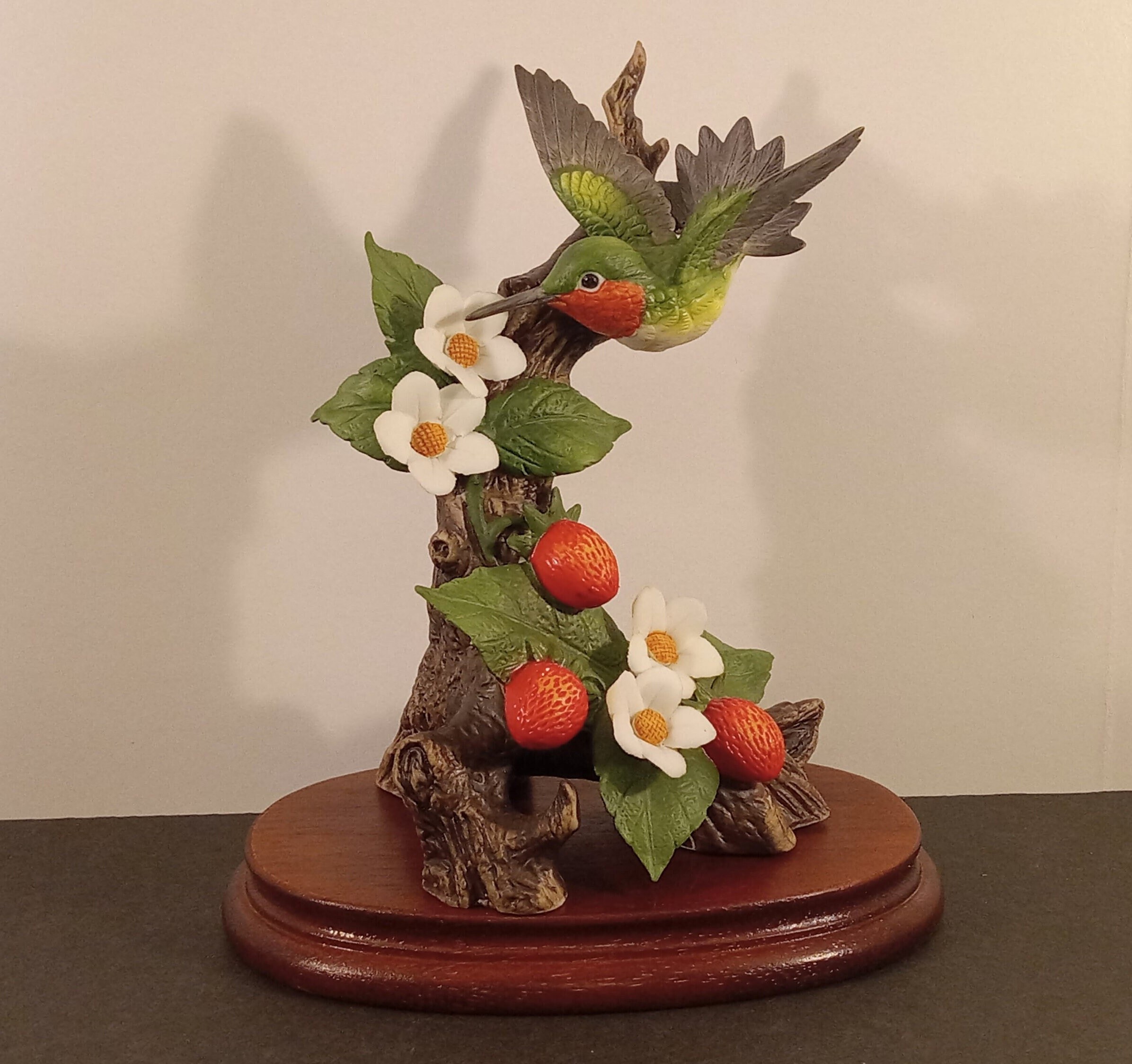 Andrea by Sadek Hummingbird With Strawberries Figurine 9183 - Etsy