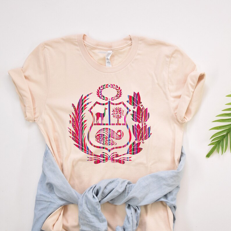 Peruvian Coat of Arms Shirt, Escudo Peruano Andino T-shirt, Peru Crest ...