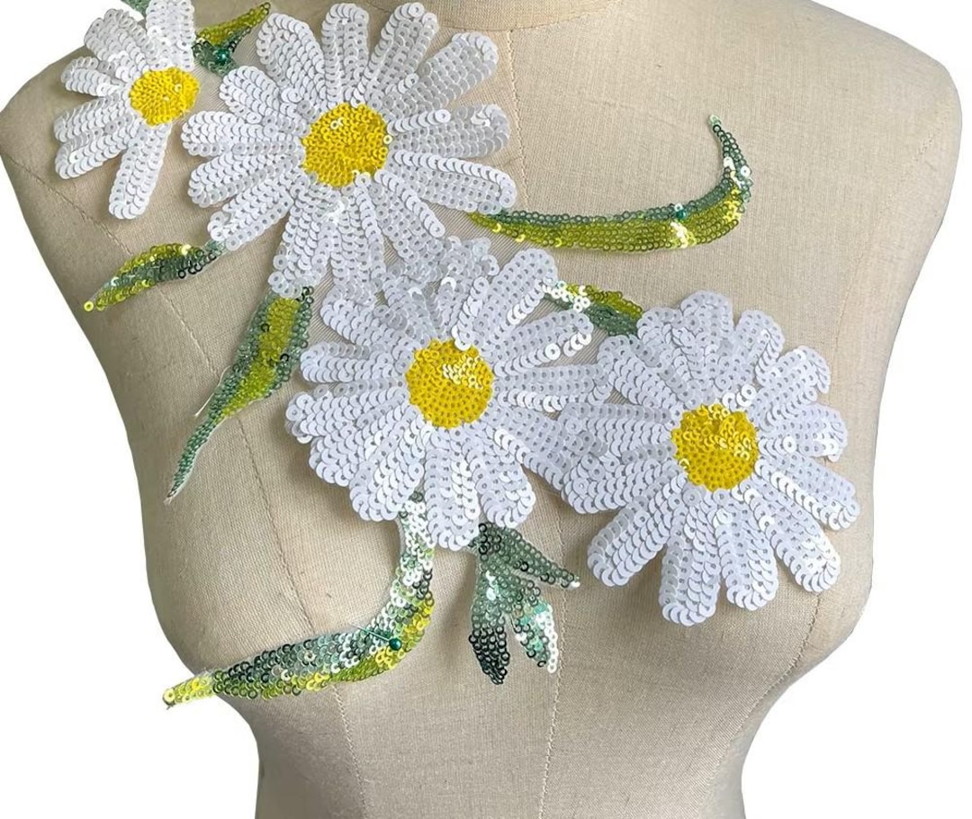Daisy Flower Sequined Applique Patch: Embroidered Sew-on Embellishment ...