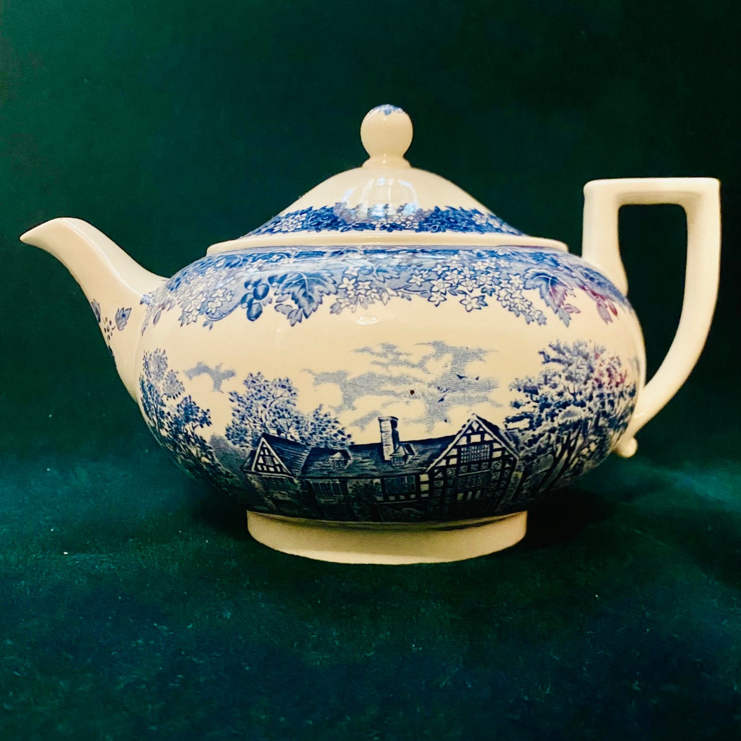 Wedgwood Queensware Romantic England Teapot - Etsy