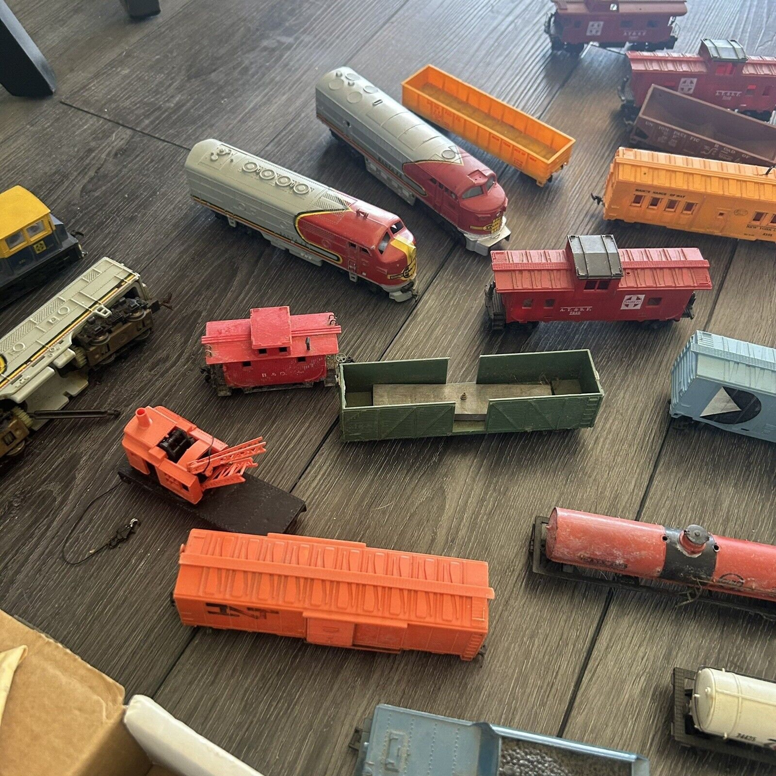 TYCO HO Train Set Cars and Engines as is Not Tested Vintage - Etsy