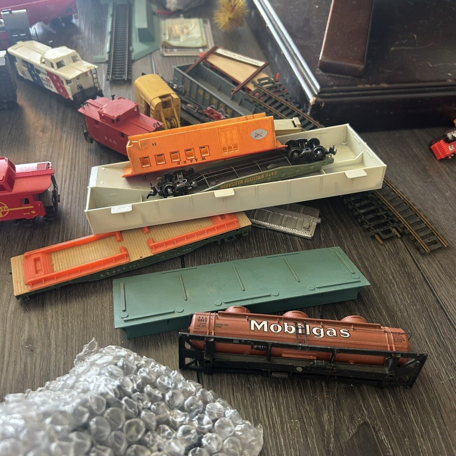 TYCO HO Train Set Cars and Engines as is Not Tested Vintage - Etsy