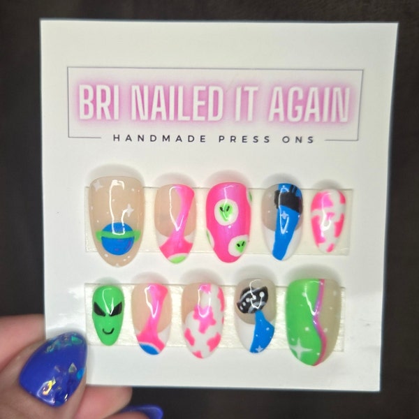 Alien Nails - Etsy