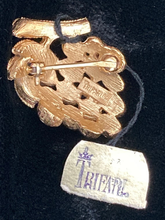1950s Crown Trifari Golden Grapes Brooch W Original T… - Gem