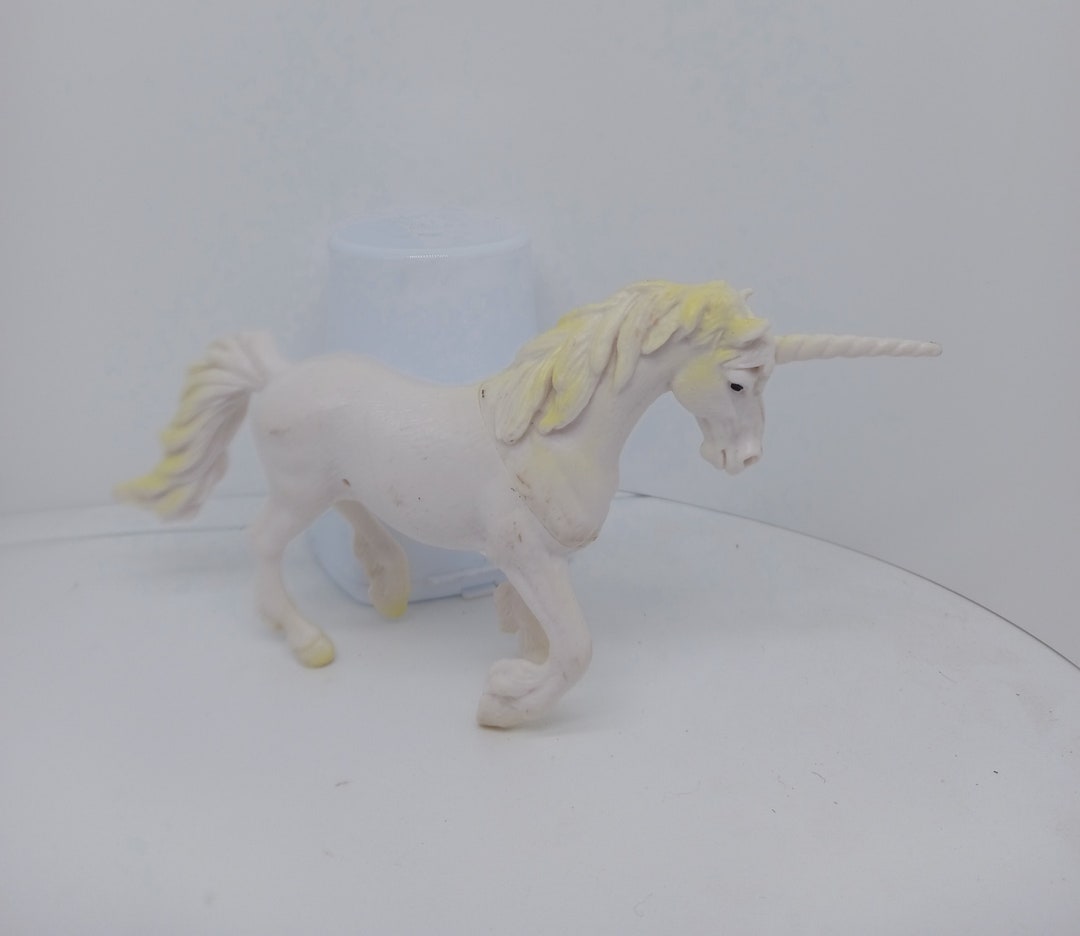 White Plastic Unicorn Horse Figurine International - Etsy