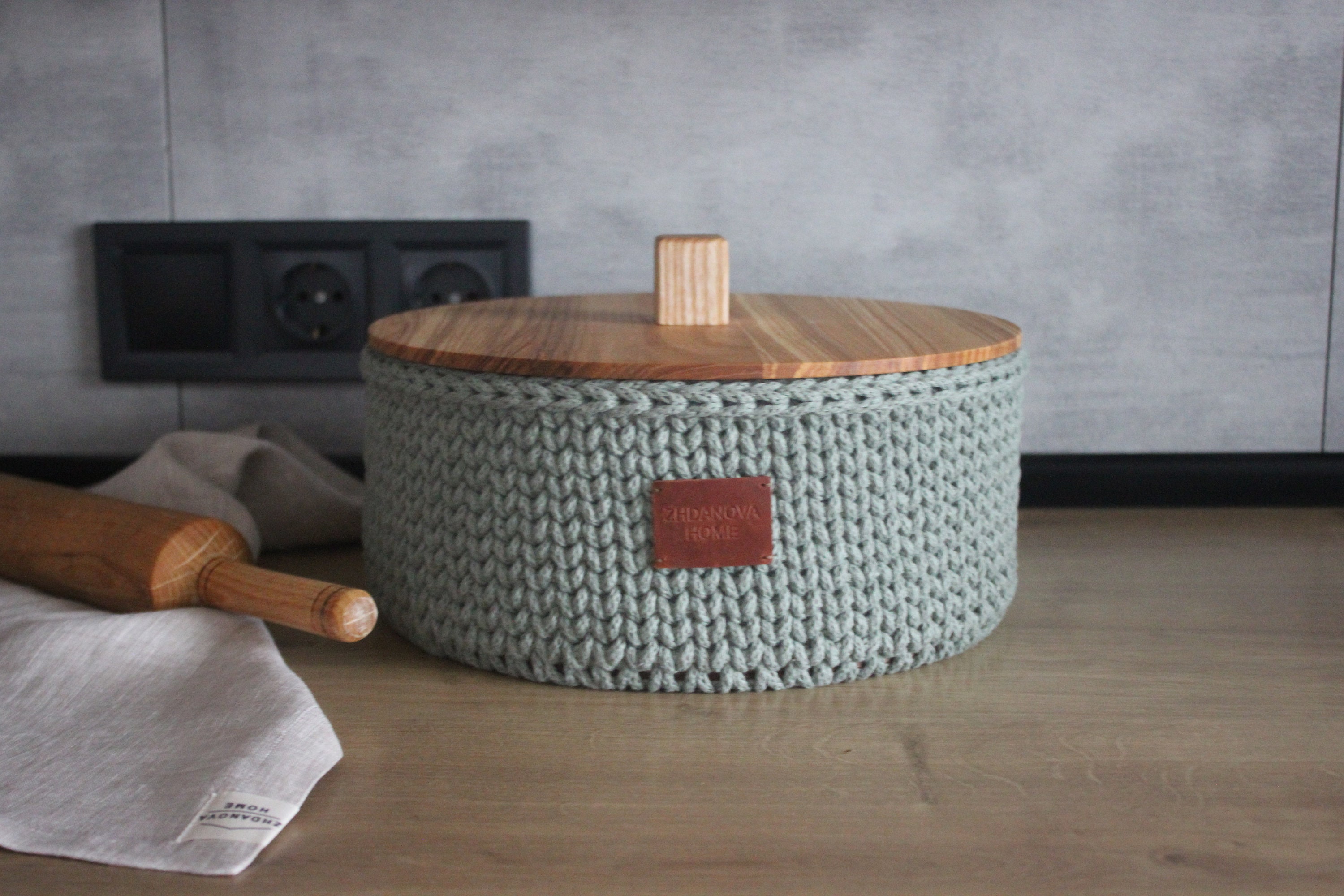 Farmhouse Bread Box With a Wooden Lid * Modern Bread Box With a Wooden ...