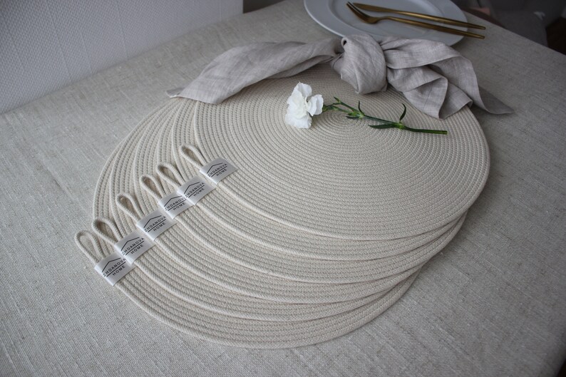 A Set of 4 Custom Placemats in Natural Color,milk Round Placemats for ...