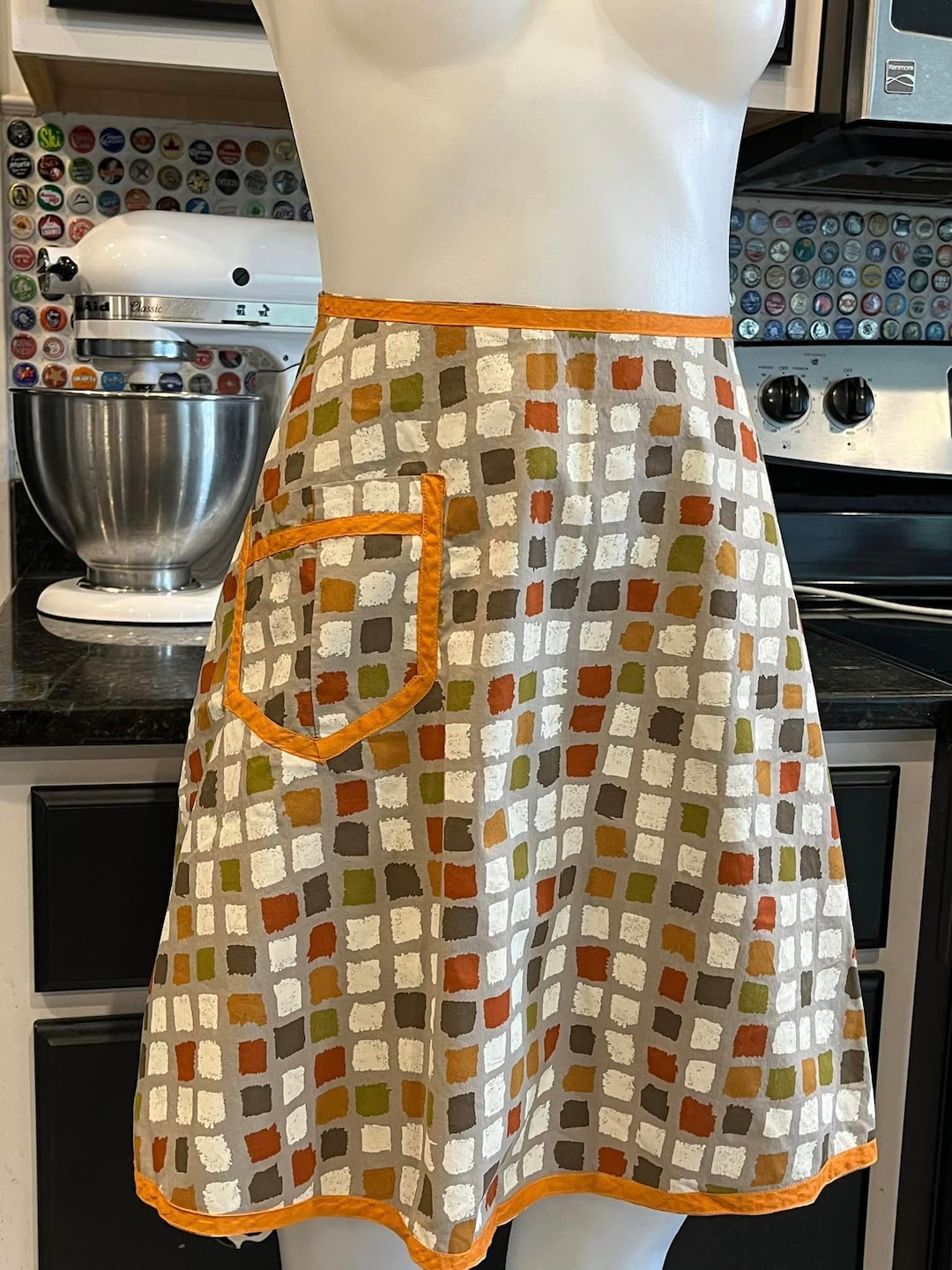 Vintage Apron With Button Closure and Pocket - Etsy