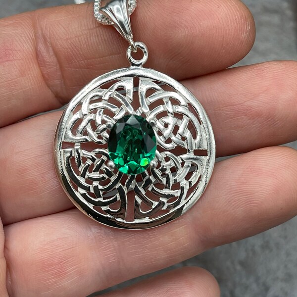 Celtic Knot Locket - Etsy
