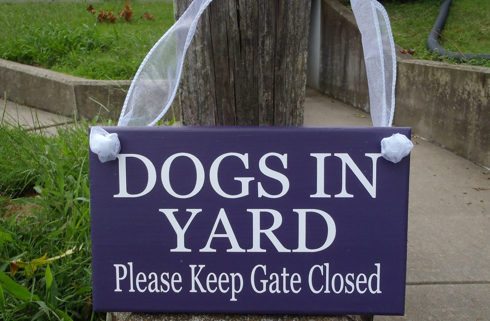 Dog in Yard Keep Gate Closed Wood Vinyl Sign Security Warning - Etsy
