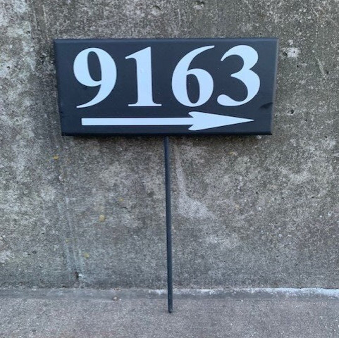 House Numbers Sign for Yard With Directional Arrow Wood Vinyl Signs for ...