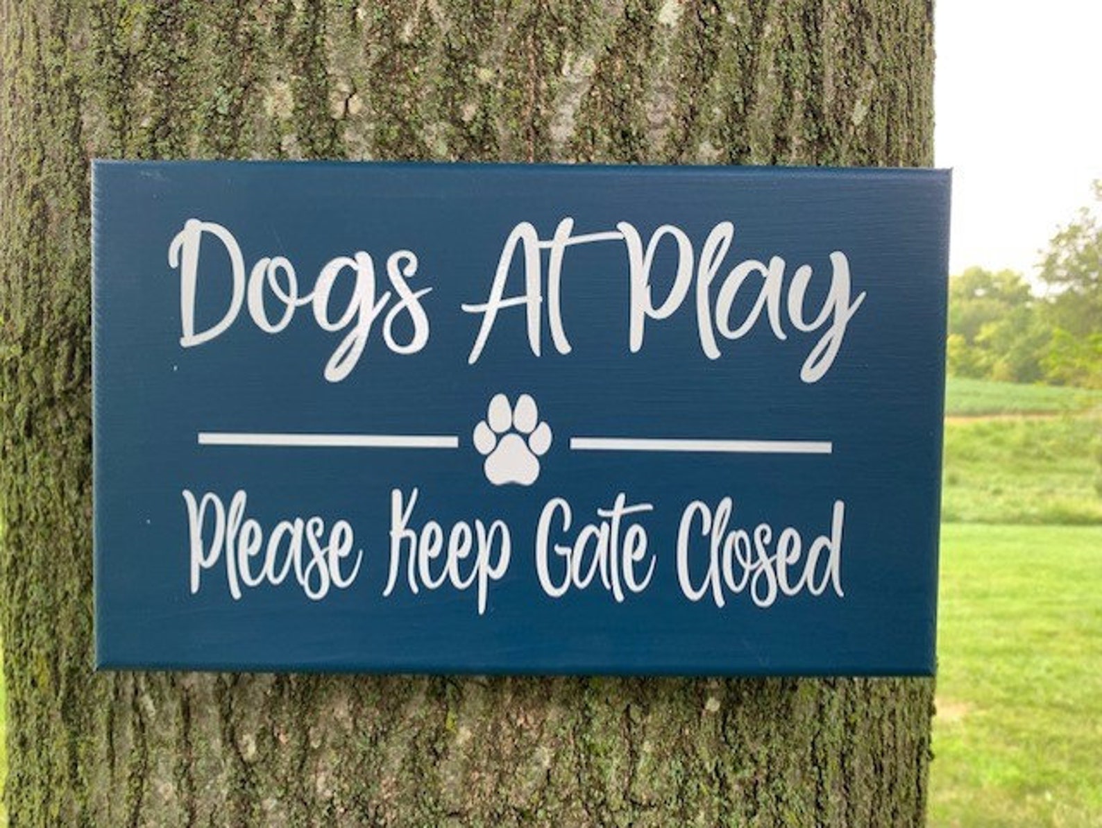 Dog at Play Please Keep Gate Closed Wood Vinyl Home Gate Sign - Etsy