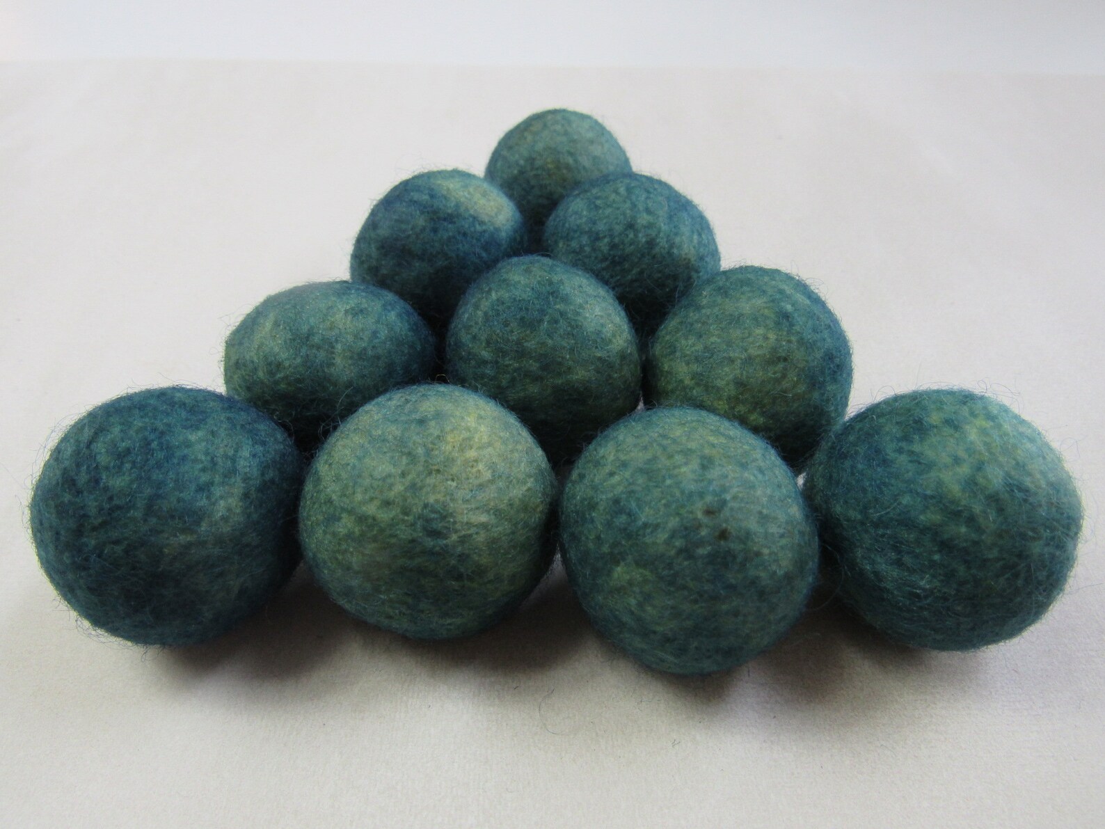 10 Large 3cm Dark Green Natural Dye Felt Balls - Etsy