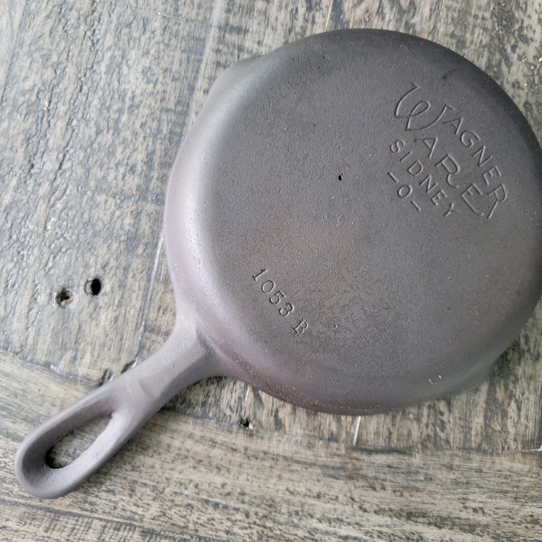 Wagner Ware 3 Stylized Logo Cast Iron Skillet P/N 1053 Circa 1935-1959 ...