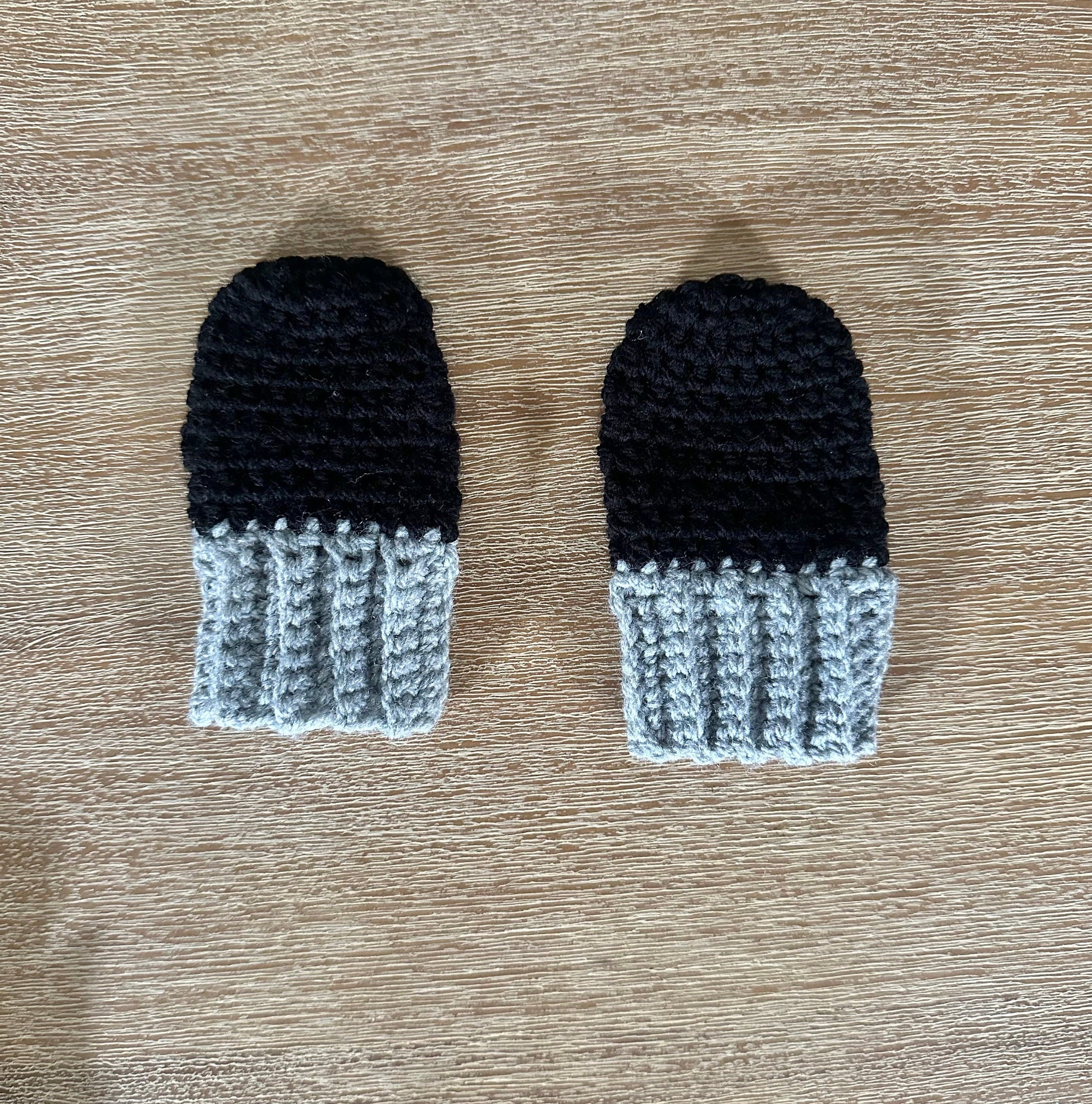 Crochet Bat Superhero Baby Set Pattern (PDF Download) Mittens, Cape ...