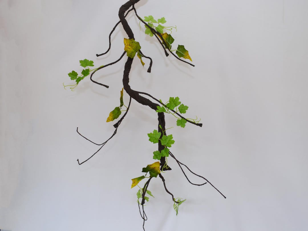 Artificial Grapevine Branch With Leaves, Faux Grape Vine Wall Decor ...