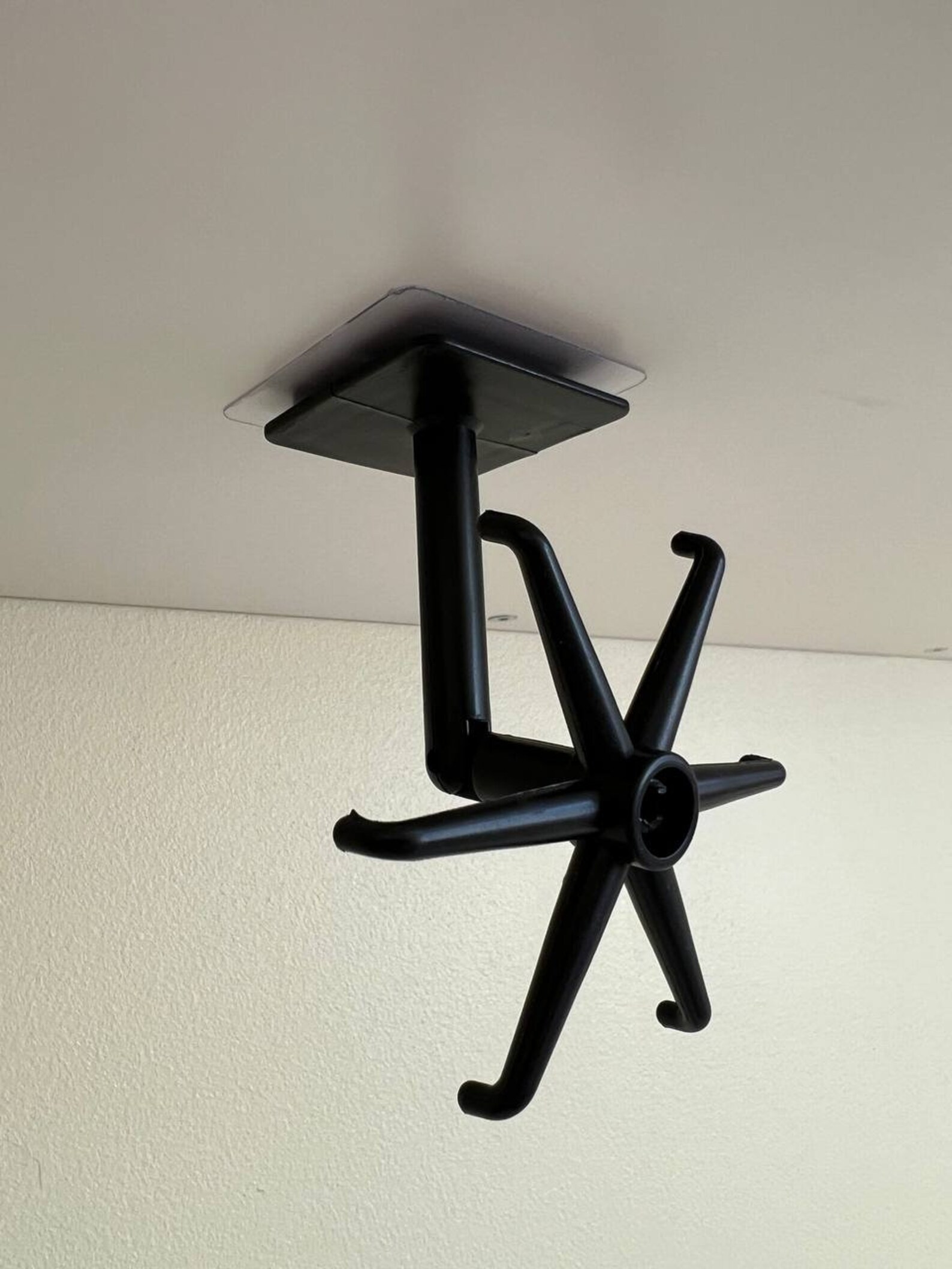 360-degree Rotating Wall-mounted Kitchen Cutlery Rack, 6-claw Hook ...