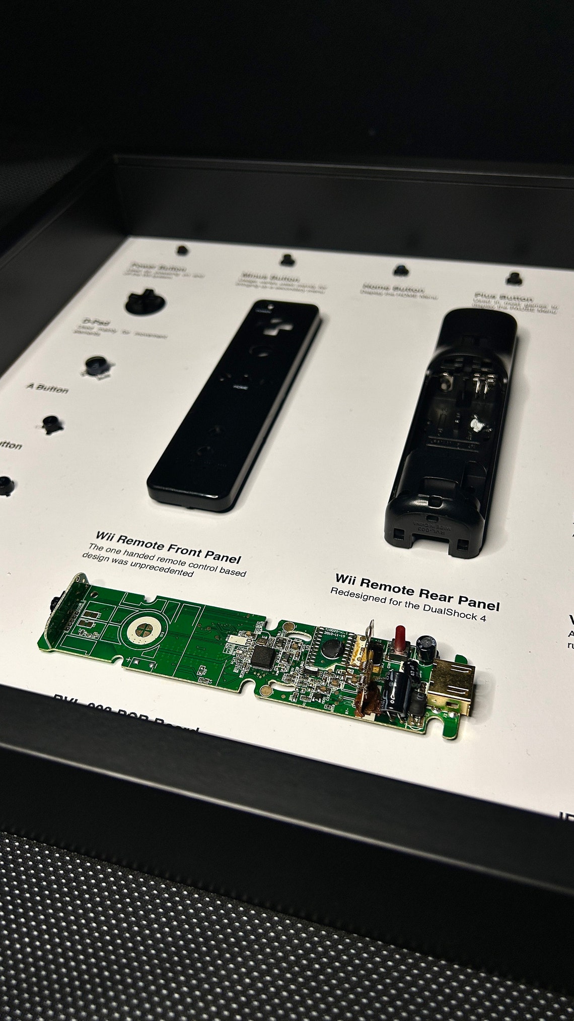 Teardown Wii Remote Display White Edition white Background With Black ...