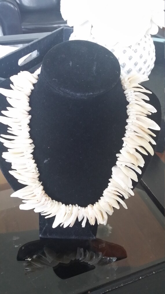 vintage cream shell - Gem