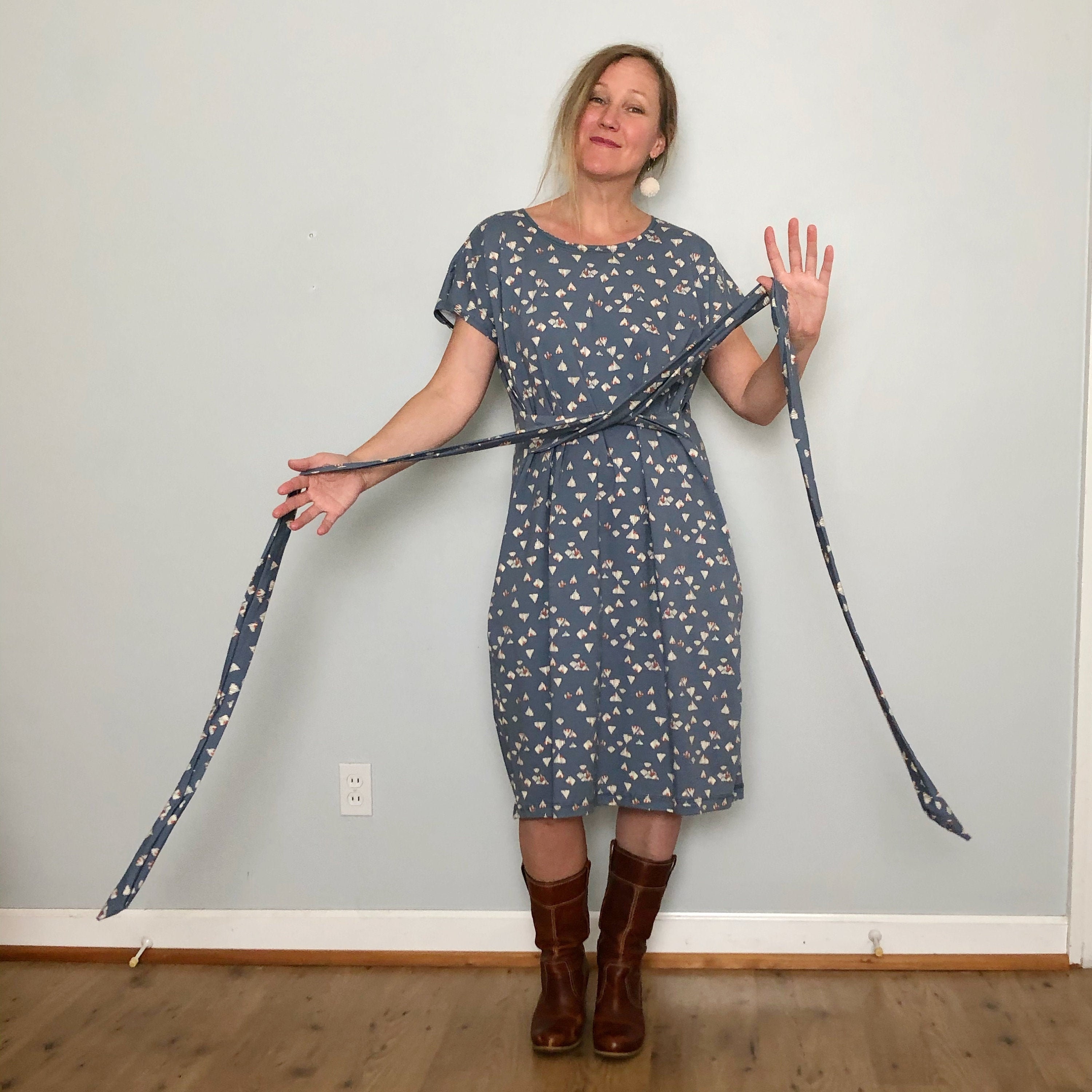 Foxy Shift Dress with Pockets