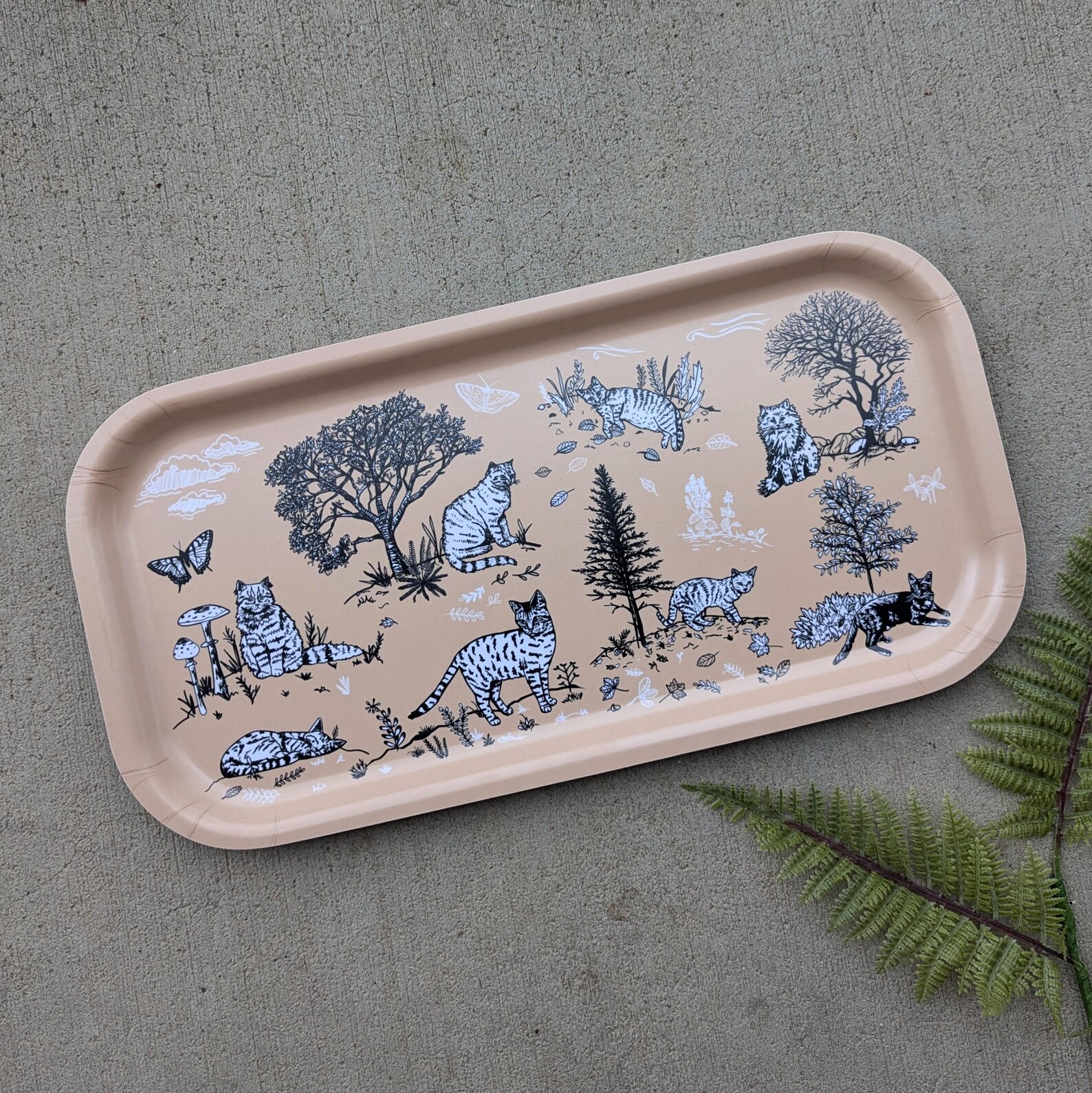 Outside Cats Wood Serving Tray: Whimsical Cat Home Decor Tan Dishwasher ...