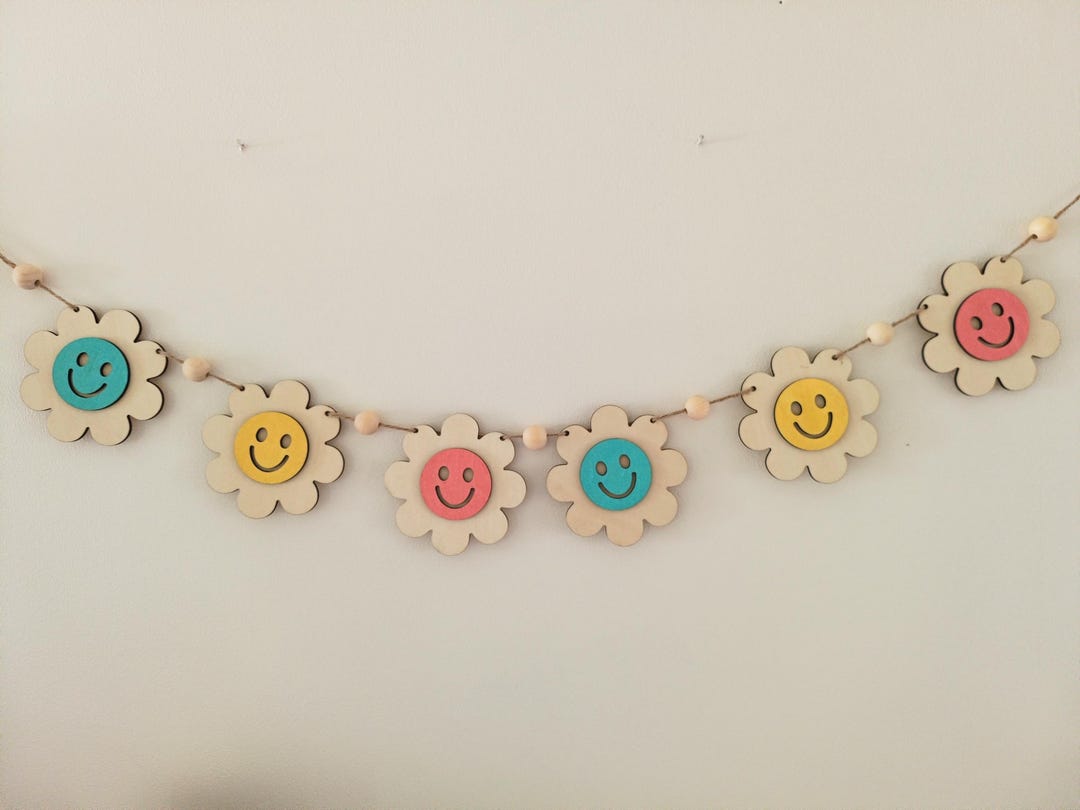 Wooden Laser Cut Smiley Face Daisy Garland - - Wall Hanging - Girls ...