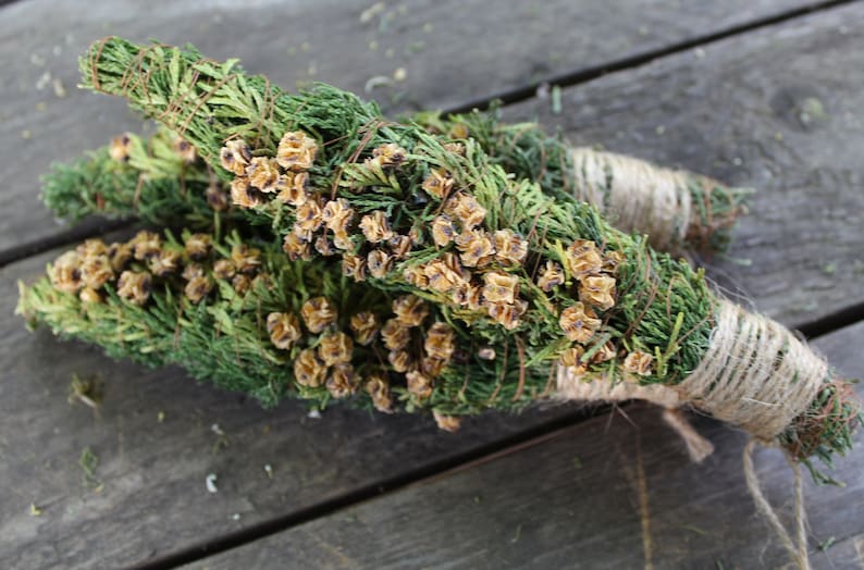 Juniper Smudging Stick for Ritual Natural Herbal Incense Ceremony Herbs ...