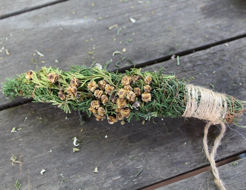 Juniper Smudging Stick for Ritual Natural Herbal Incense Ceremony Herbs ...