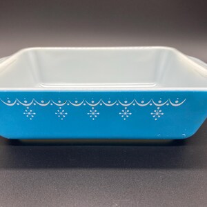 PYREX Blue Snowflake GARLAND Pattern Refrigerator Dish 1 1/2 Qt ...