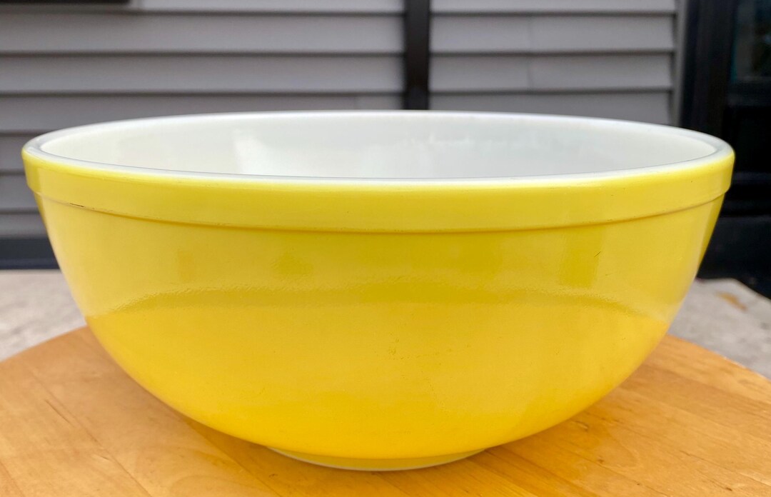 PYREX RARE 404 Yellow Mixing Bowl 4 Qt Free Shipping! - Etsy
