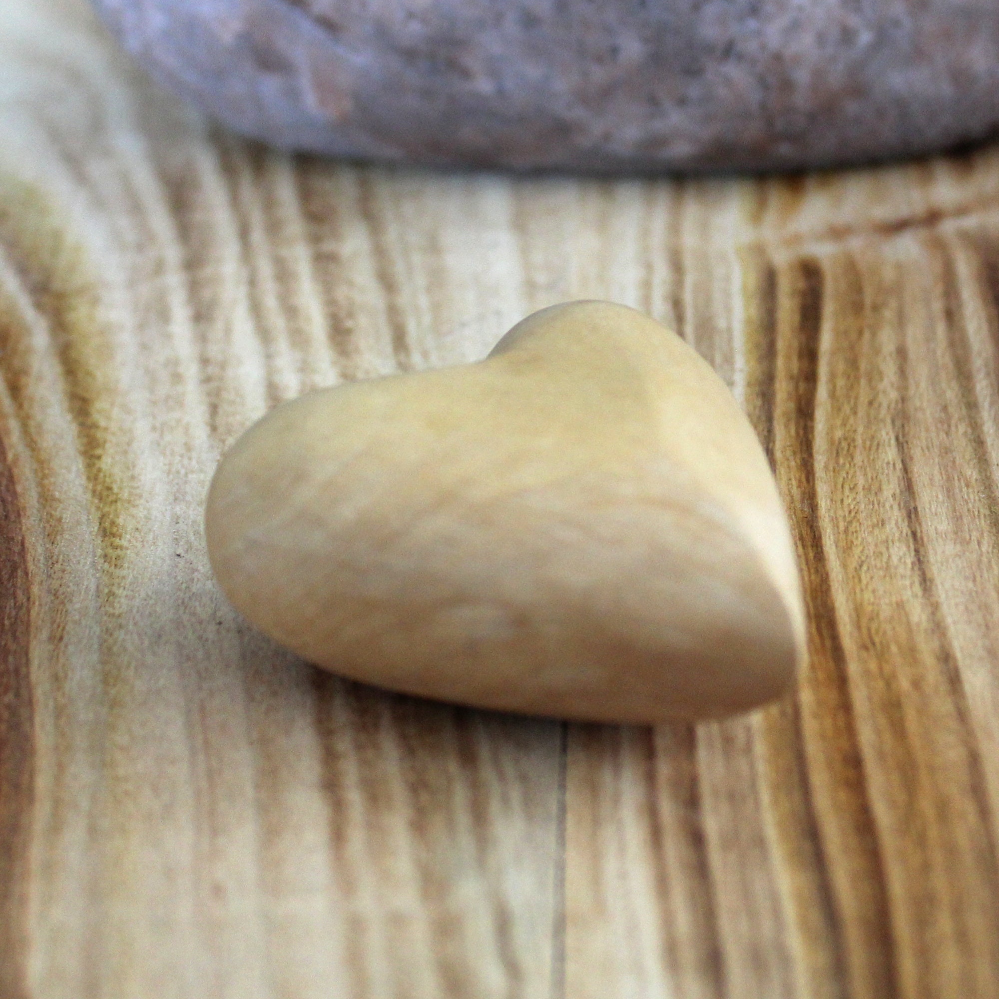 Large Olive Wood Hearts, Wooden Carved Hearts, 3D Heart Shape Hand ...